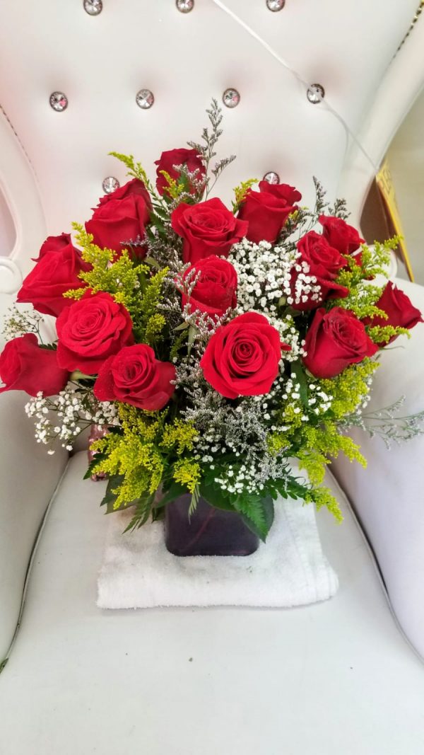 15 Red Roses in Cristal Base – Iris florist